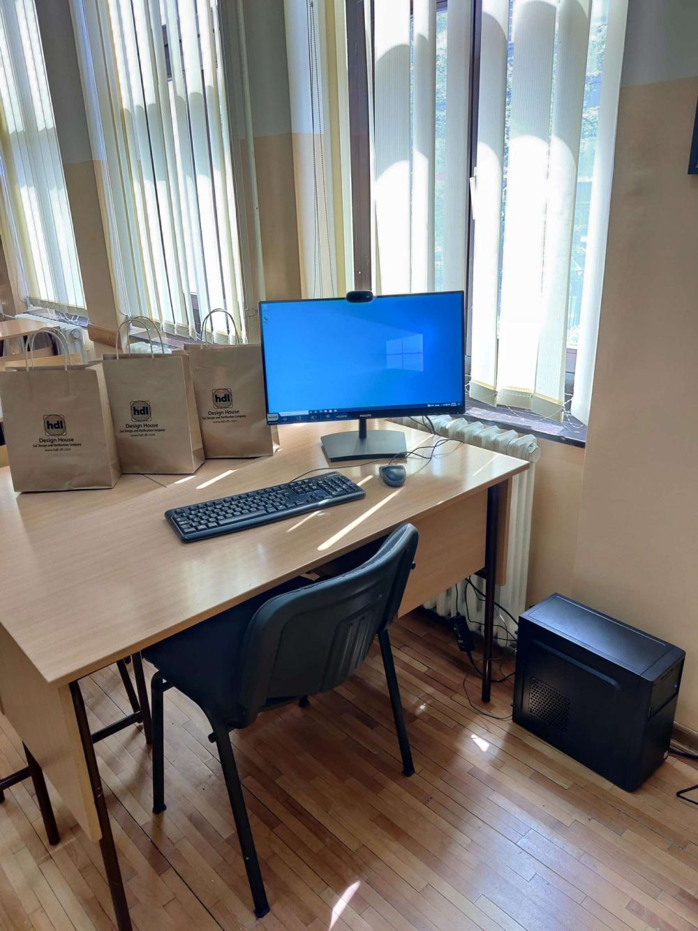 Kompanija HDL Design House donirala računarsku opremu Matematičkoj ...